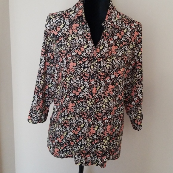 Laura Scott | Tops | Laura Scott Floral Blouse | Poshmark